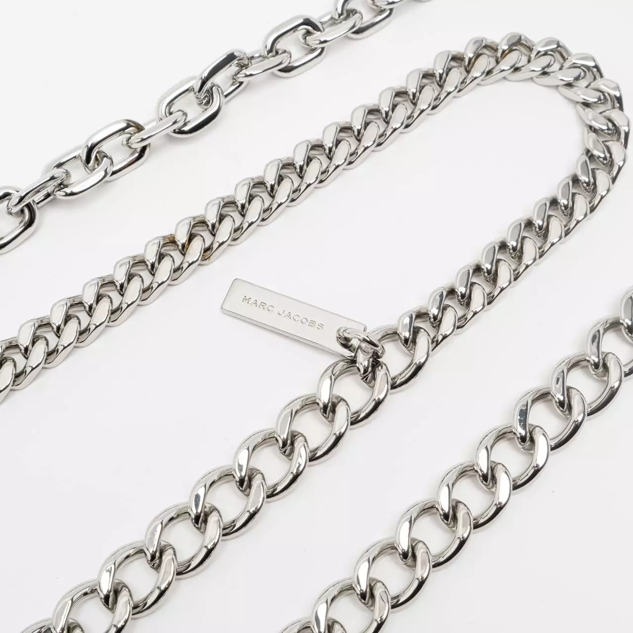 Jual Marc Jacobs The Chain Straps Nickel Original 2025 | ZALORA Indonesia