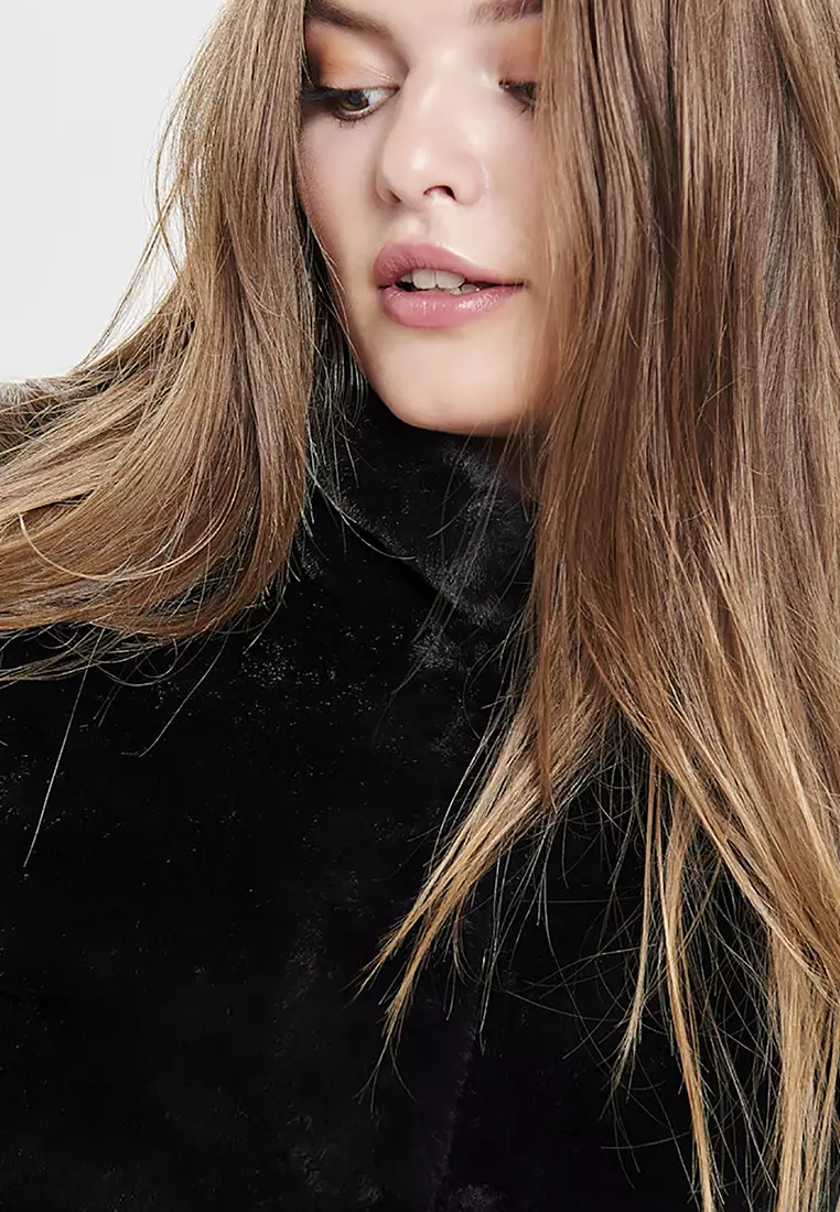 Buy ONLY Vida Faux Fur Coat 2025 Online | ZALORA