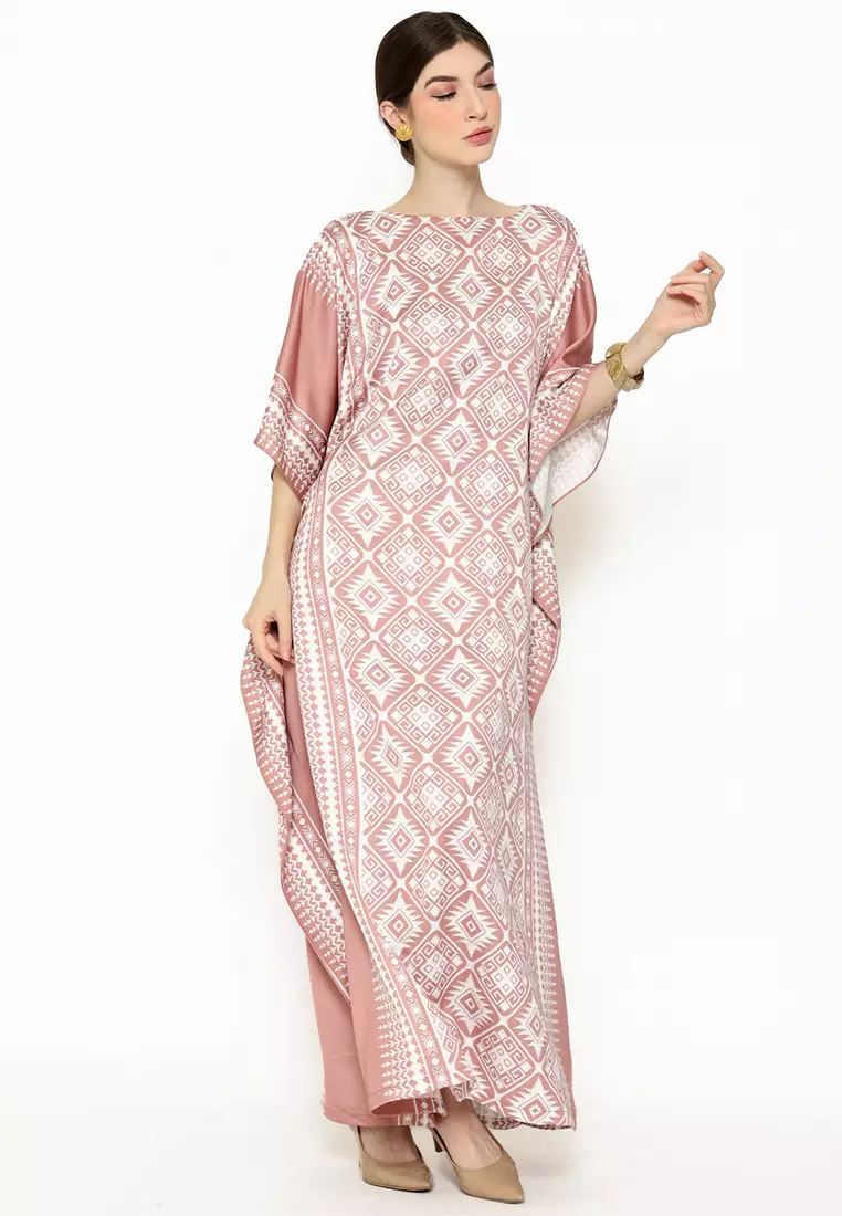 Buy Kanzi by liza yahya Kanzi Exclusive Short Sleeve Songket Kaftan ...