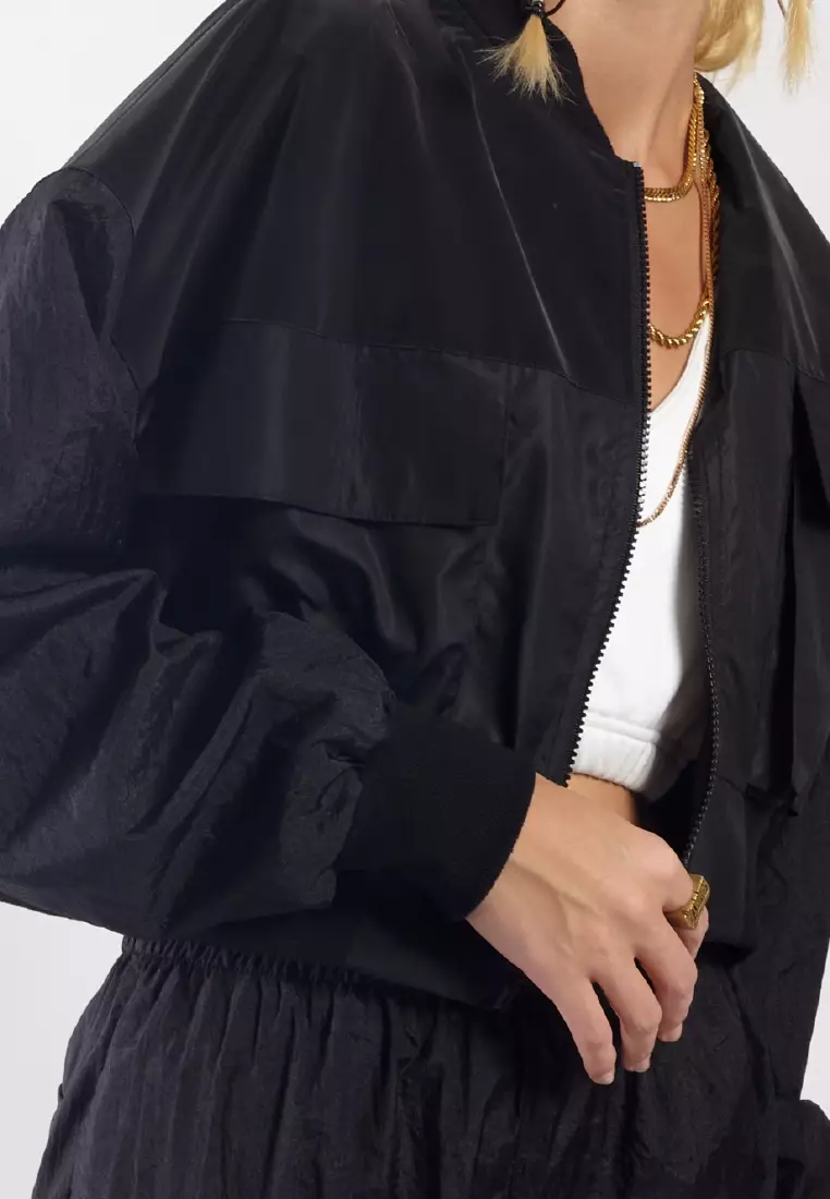 Jual Ocwa Studio OCWA RAFF CROP BLACK JACKET Original 2023 | ZALORA ...