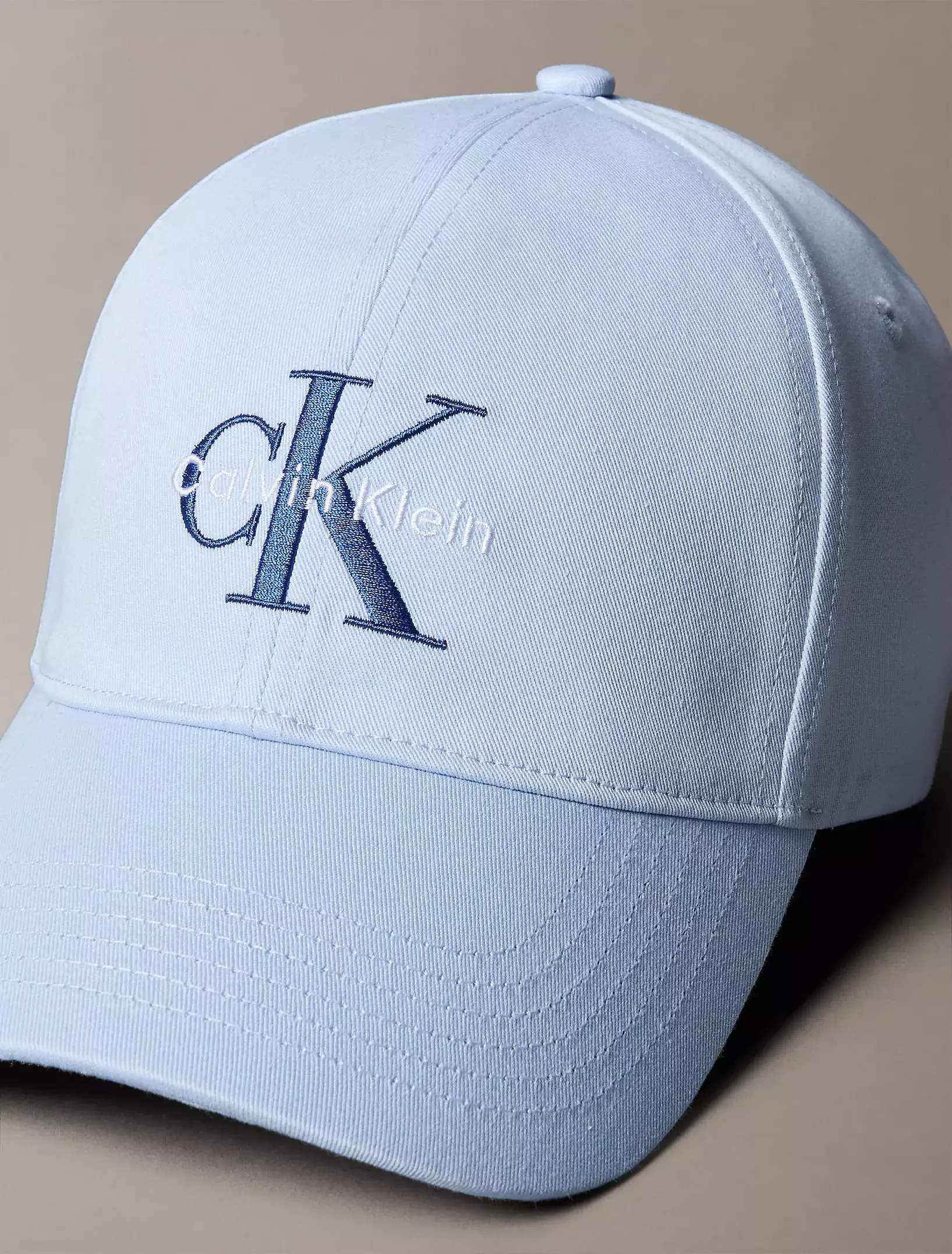 Jual Calvin Klein Calvin Klein - Calvin Klein Monologo Embroidered ...