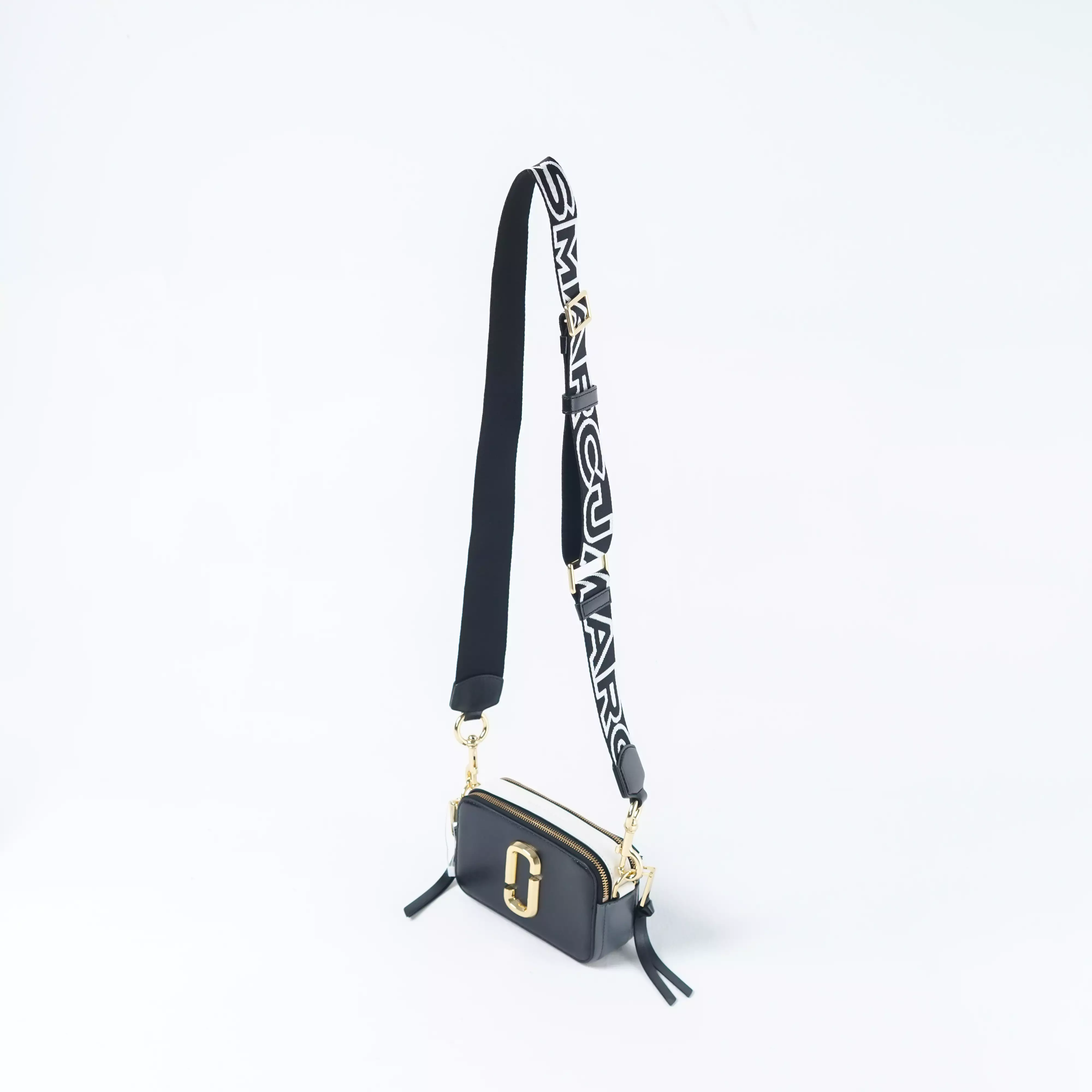 Jual Marc Jacobs Tas MARC JACOBS SNAPSHOT WHITE BLACK CAMERA BAG 100% ...