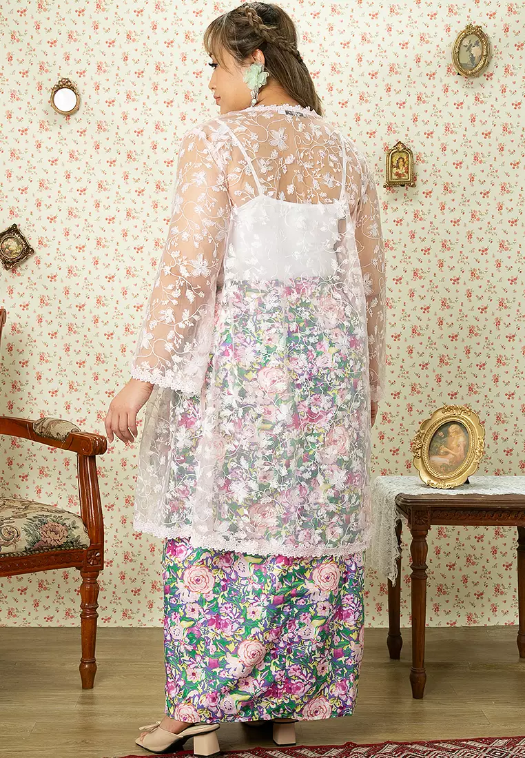 Buy Lubna AURA PLUS SIZE LONG LACE KEBAYA SET Online | ZALORA Malaysia