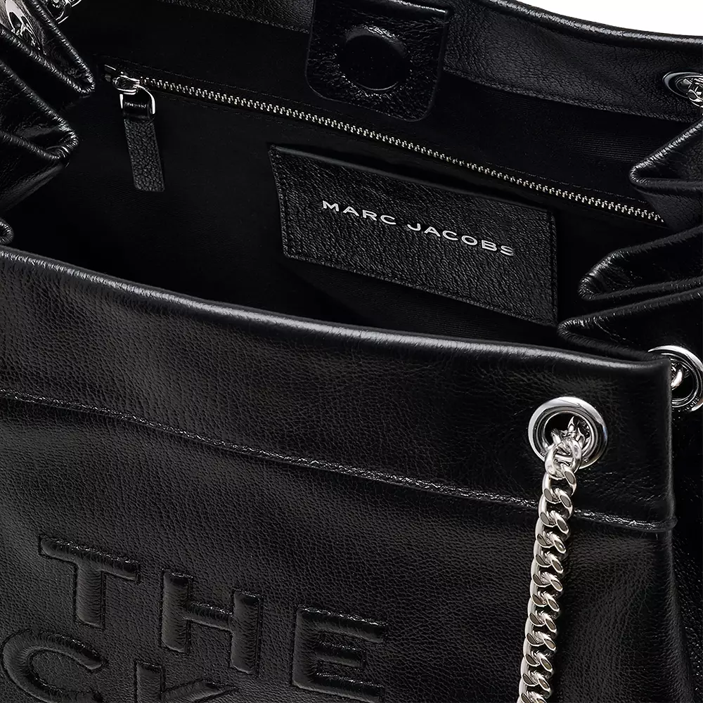 Jual Marc Jacobs The Large Chain Sack Bag Black Original 2025 | ZALORA ...