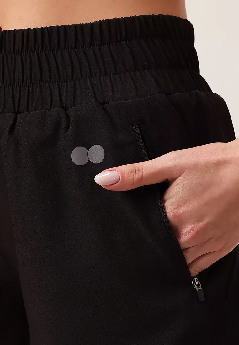 Buy Clovia Clovia Snug Fit Active High Rise Running Shorts in Black ...