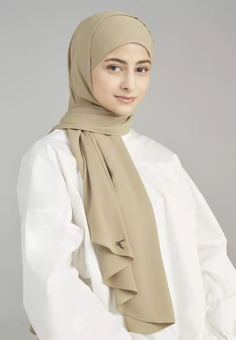 Buy ARUMN PETRA BASIC SHAWL 2025 Online | ZALORA