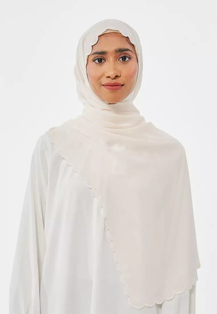 Buy UMMA Sulam Delima Scarf in Tofu Cream 2024 Online | ZALORA Philippines
