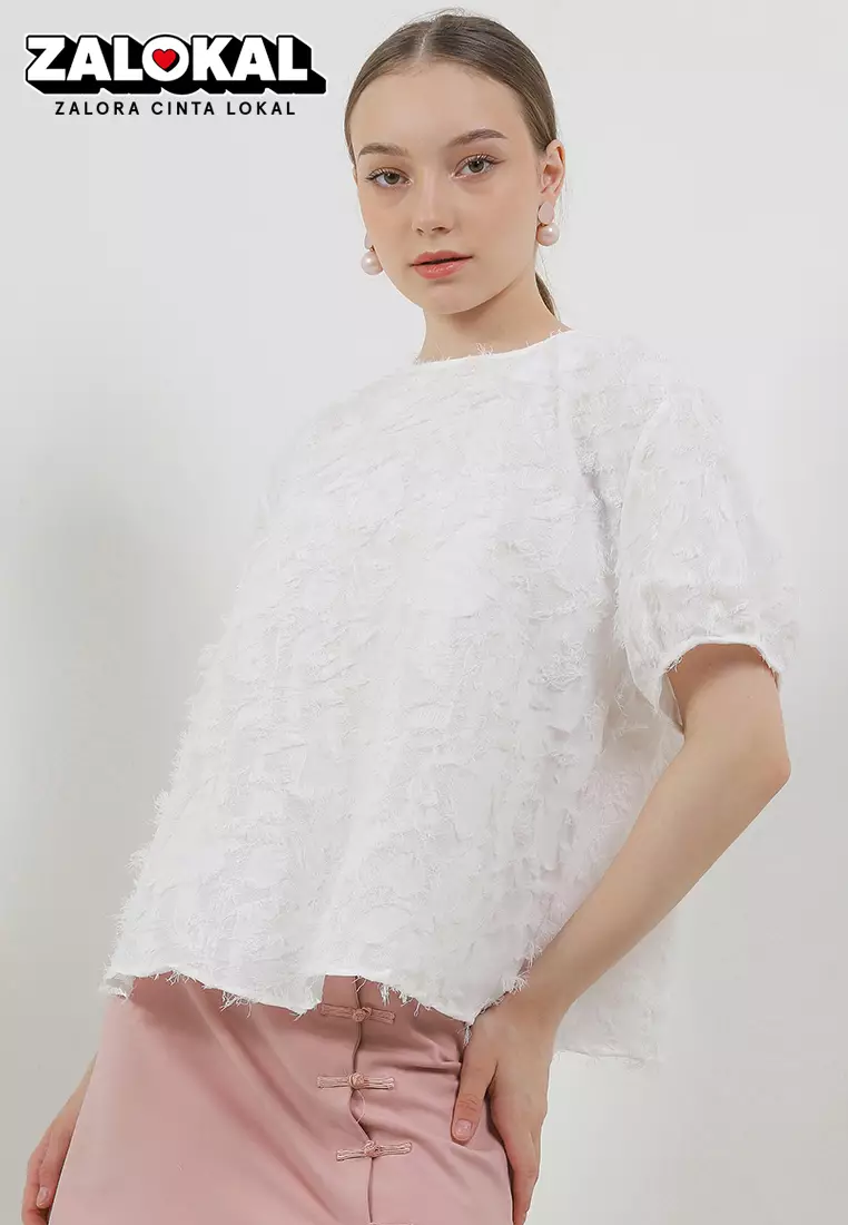 Jual Icons Puff Sleeves Furry Jacquard Blouse Original 2025 | ZALORA Indonesia