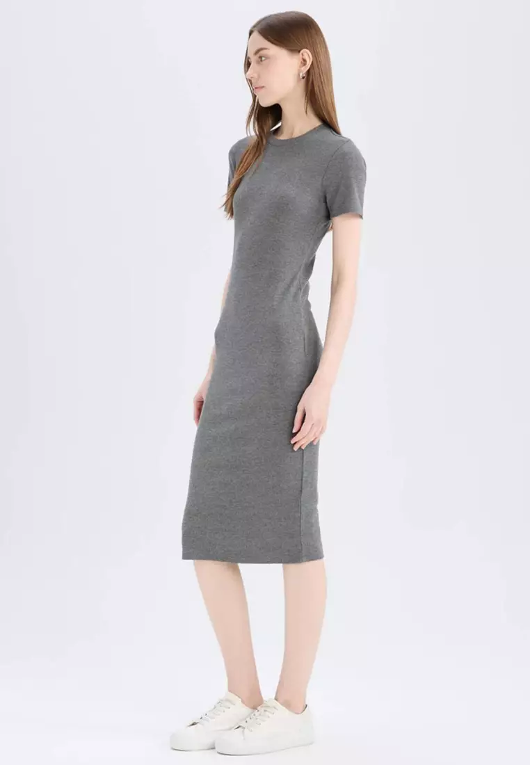 Buy DeFacto Bodycon Body Hugging Crew Neck Basic Plain Ribbed Camisole ...