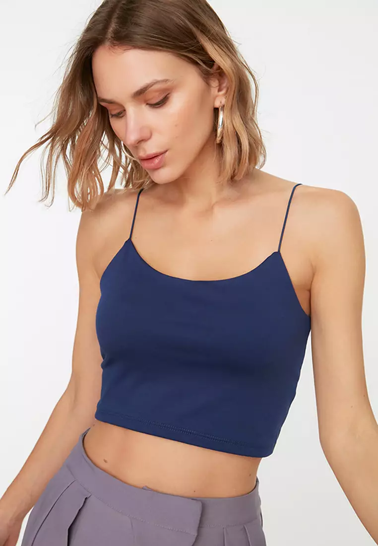 Jual Trendyol Spaghetti Straps Crop Tank Top Original 2025 | ZALORA ...