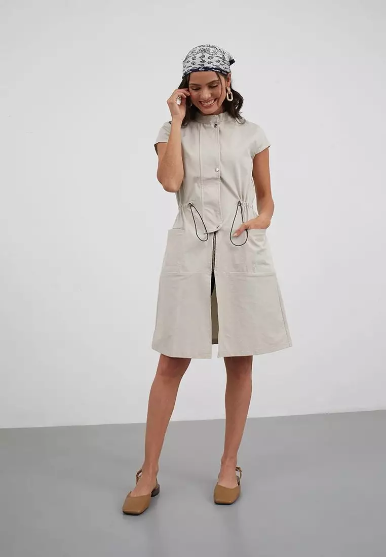 Jual Berrybenka Label Phyllis Gathered Parka Beige Original 2025 ...