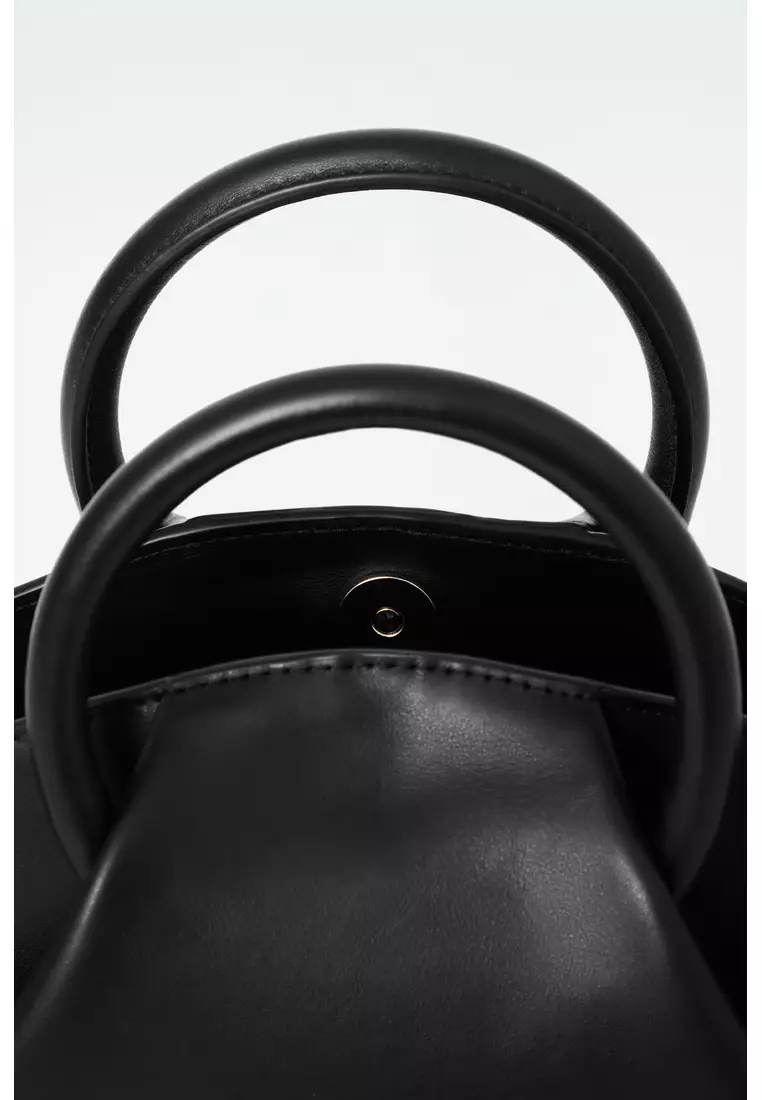 網上選購 COS FOLD MICRO TOTE BAG - LEATHER 2025 系列 | ZALORA香港