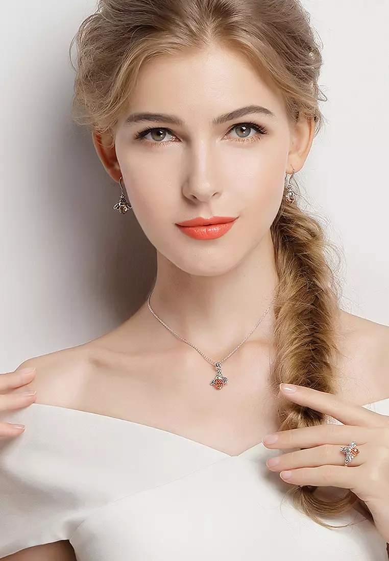 Buy 925 Signature Single Queen Pendant Necklace 2025 Online | ZALORA