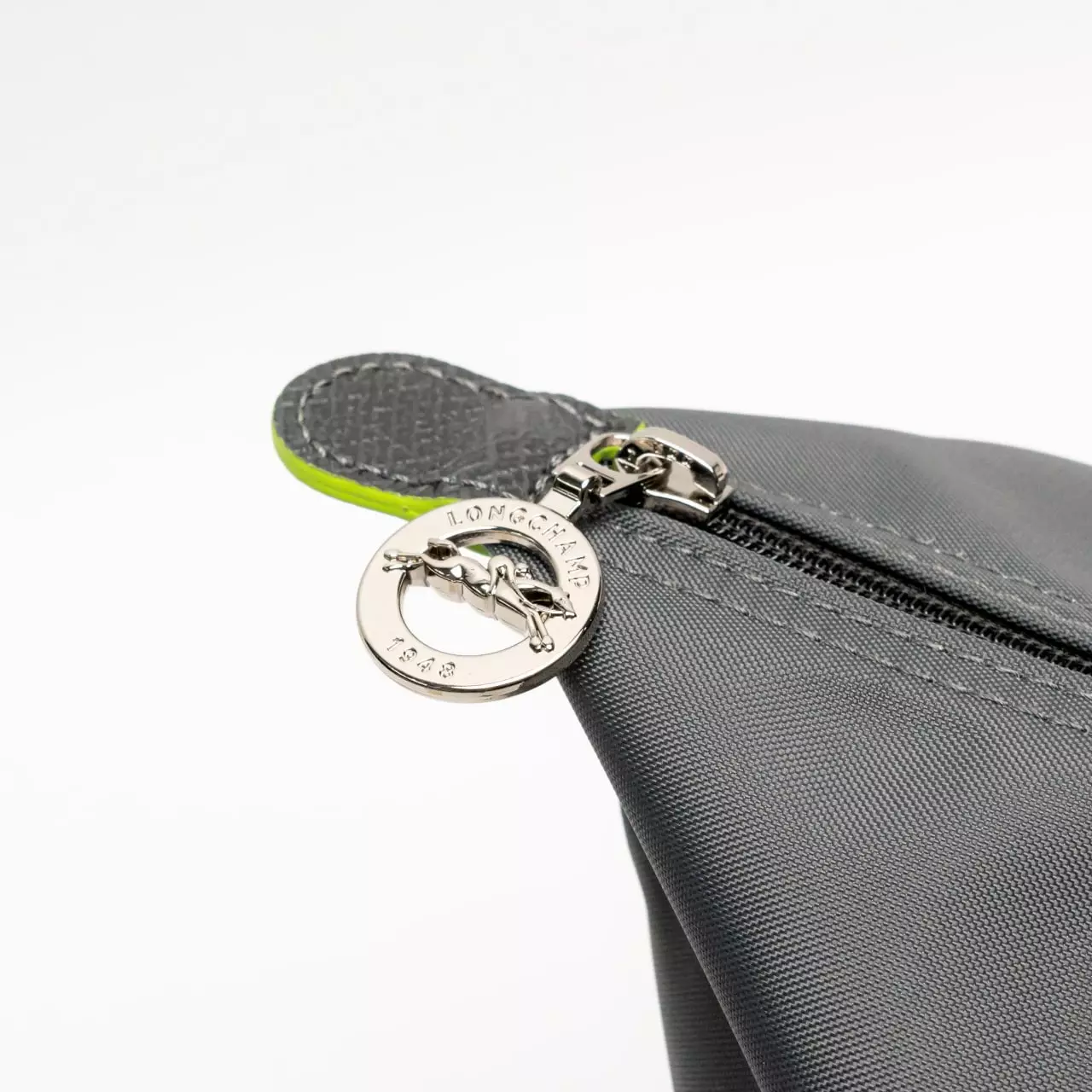 Jual Longchamp Le Pliage Green Medium Top Handle Bag Graphite Original ...