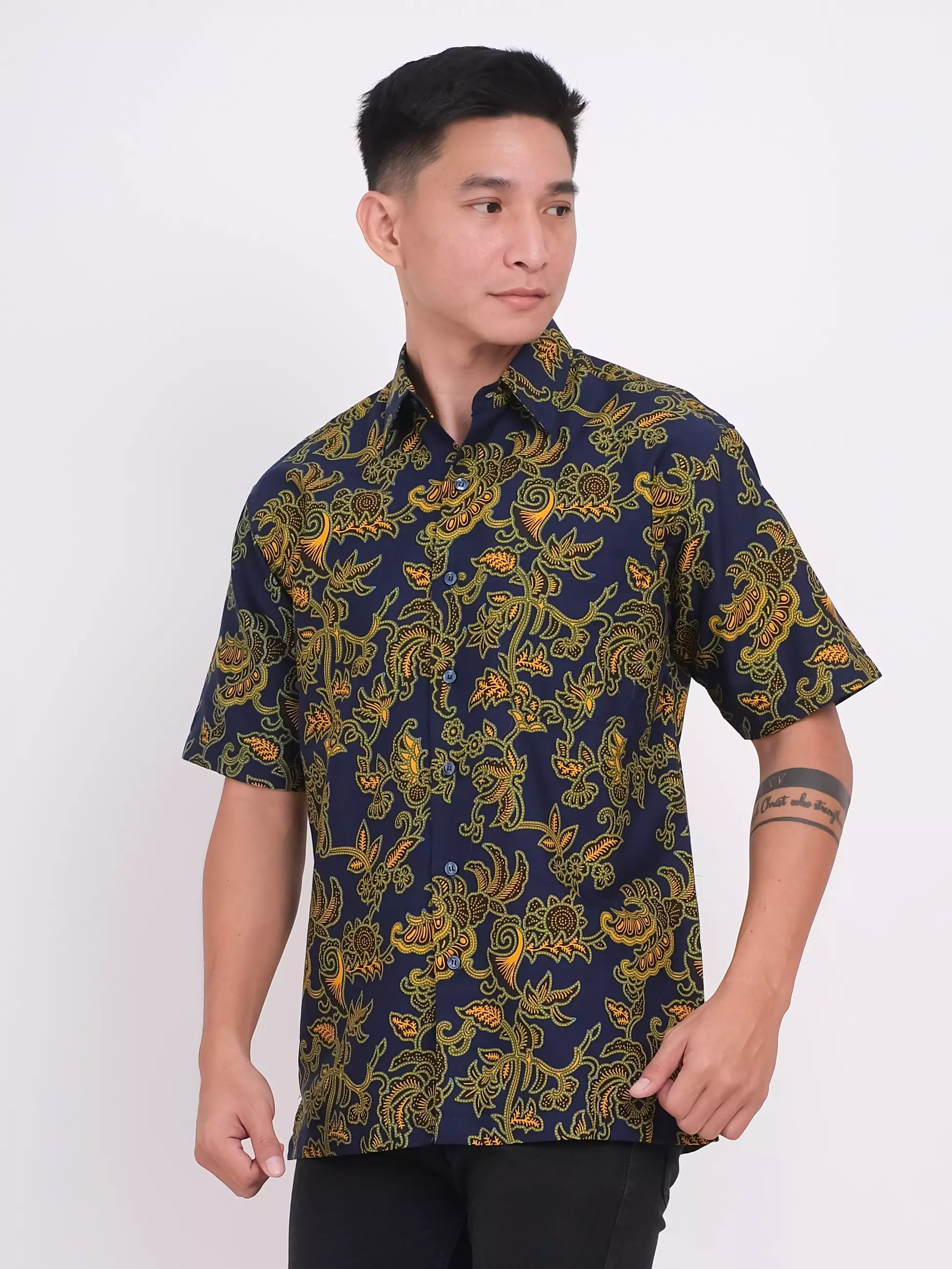 Jual Andre Michel Andre Michel Kemeja Batik Lengan Pendek Navy Kuning ...