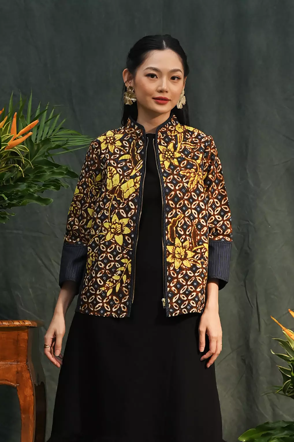 Jual Nona Rara Batik NONA RARA - Vivare Tulis Sogan T3156, Blouse Batik ...