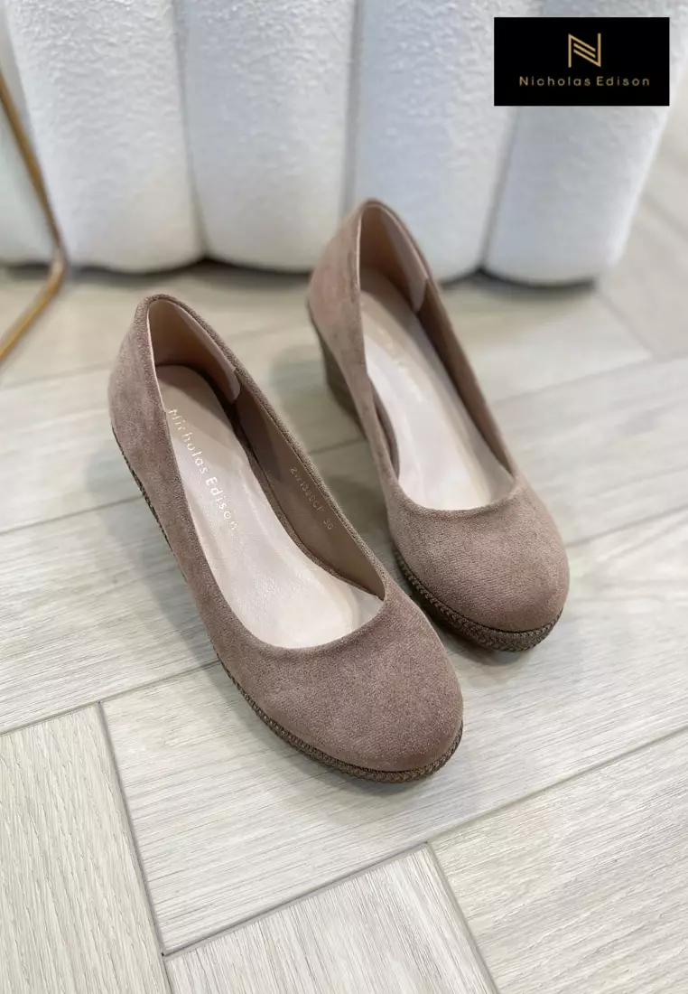 Jual NICHOLAS EDISON Wedge Eliza Coffee Original 2026 | ZALORA Indonesia