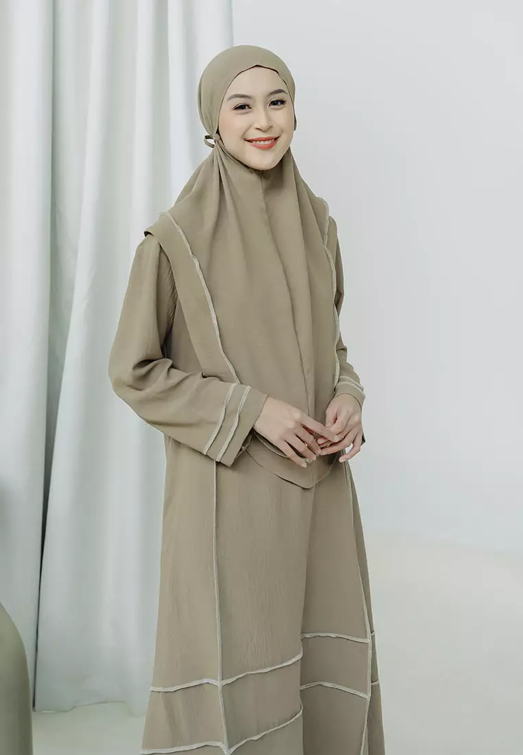 Jual Lozy Hijab Khansa Abaya Set Hazelnut Original 2024 | ZALORA Indonesia