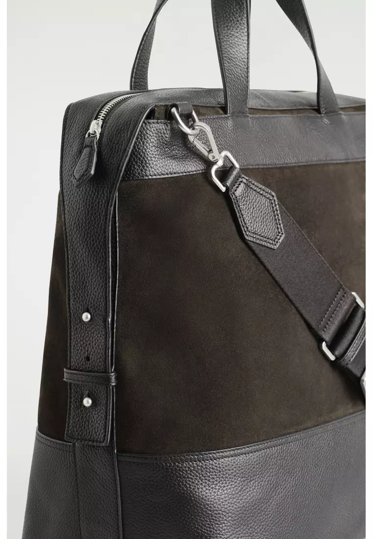 COS CITY MESSENGER BAG - LEATHER 2025 | Buy COS Online | ZALORA Hong Kong