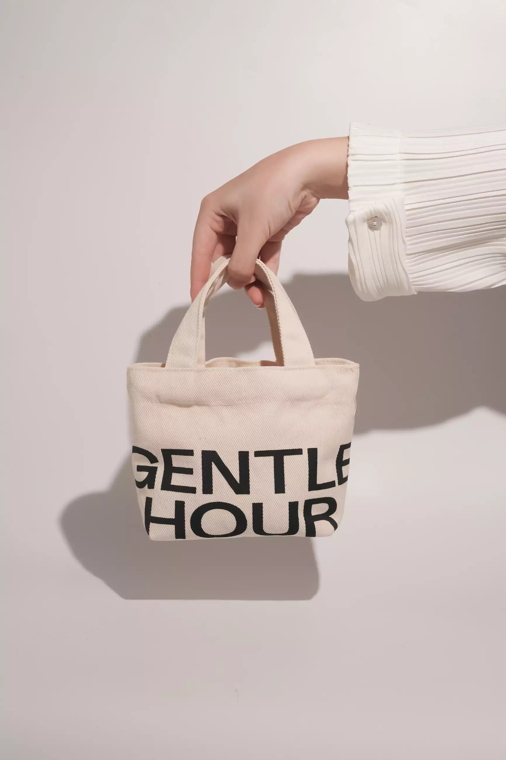 Jual Gentle Hour Gentle Hour Mini Sling Bag - Cream Original 2026 ...