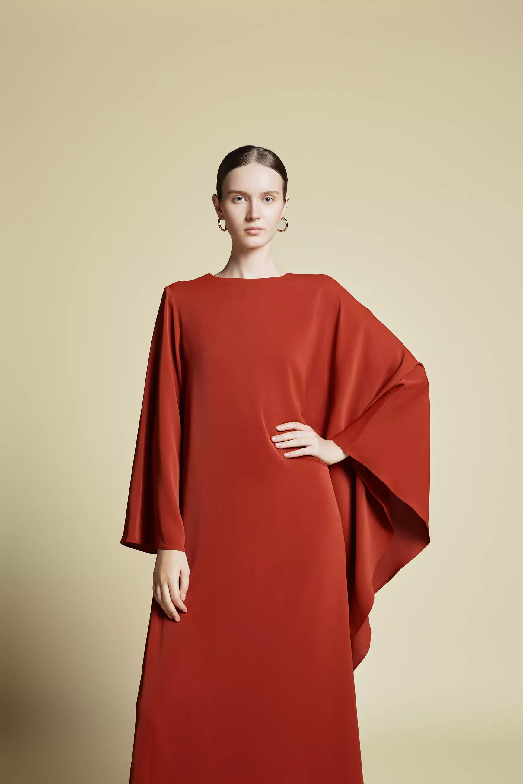 Jual Demure & Co DEMURE&CO - Asymmetrical Kaftan in Crepe de Chine ...