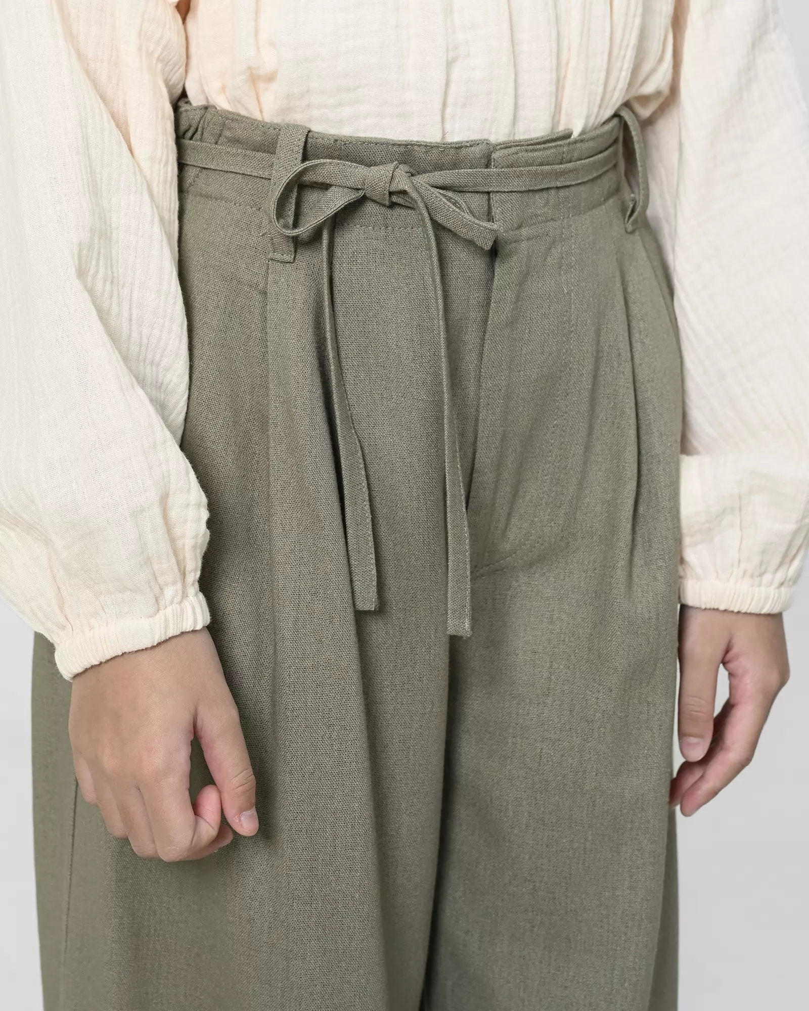 Jual geulis.id Geulis.id MILOPI PANTS - TAUPE Original 2026 | ZALORA ...