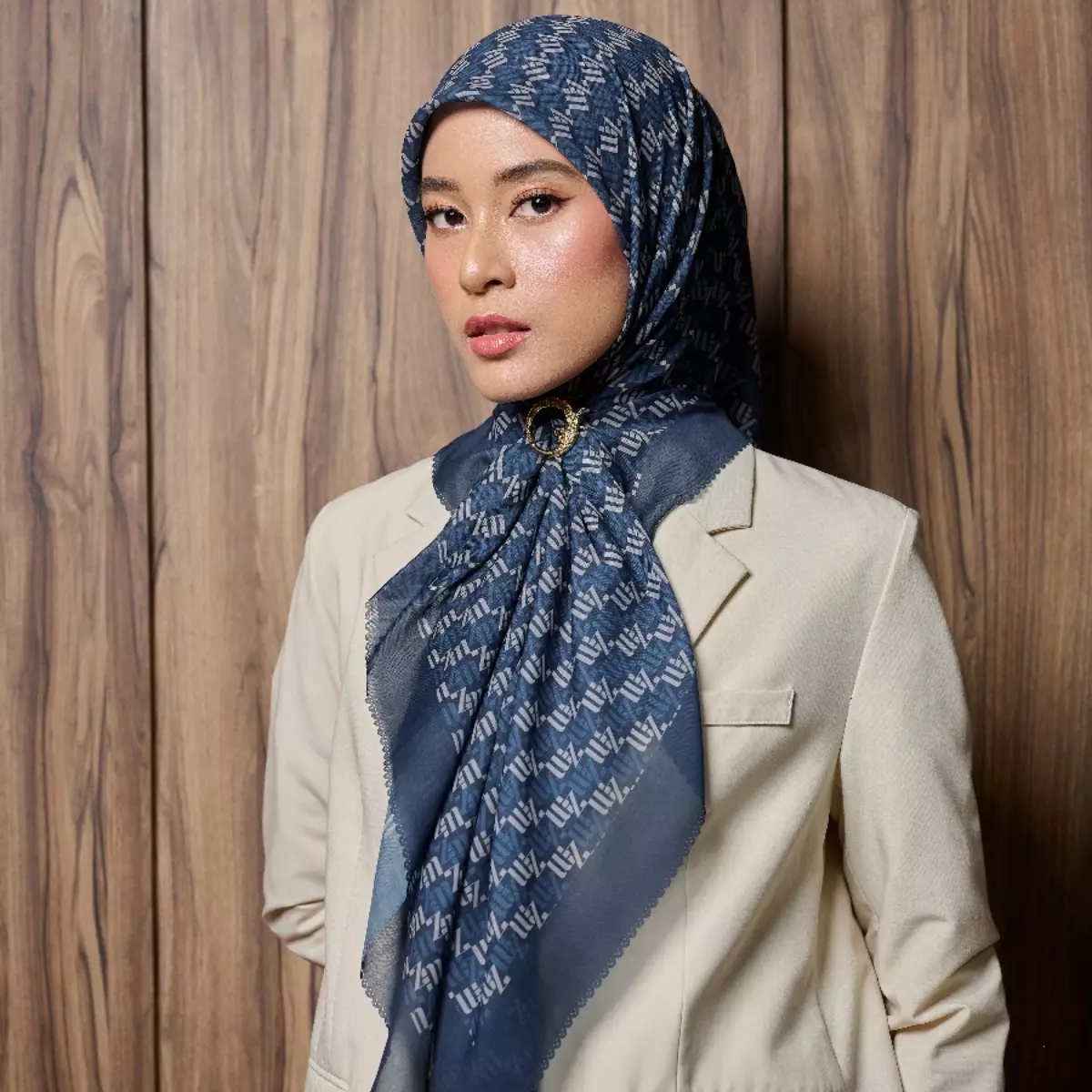 Jual ZM [INCLUDE HARD BOX] ZM Zaskia Mecca - Scarf Night Monogram ...
