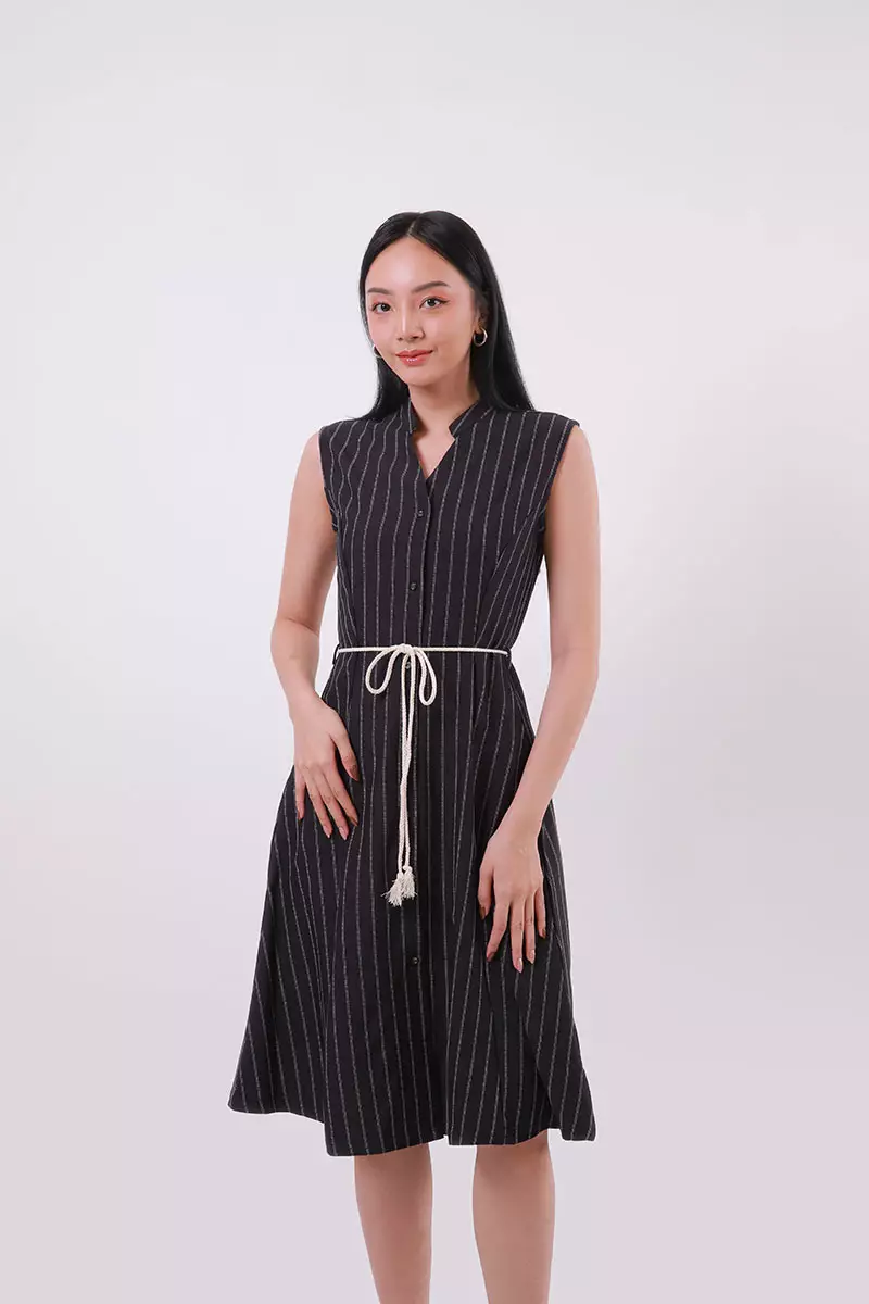 Jual Berrybenka Label Rae Flared Dress Black Original 2024 | ZALORA ...