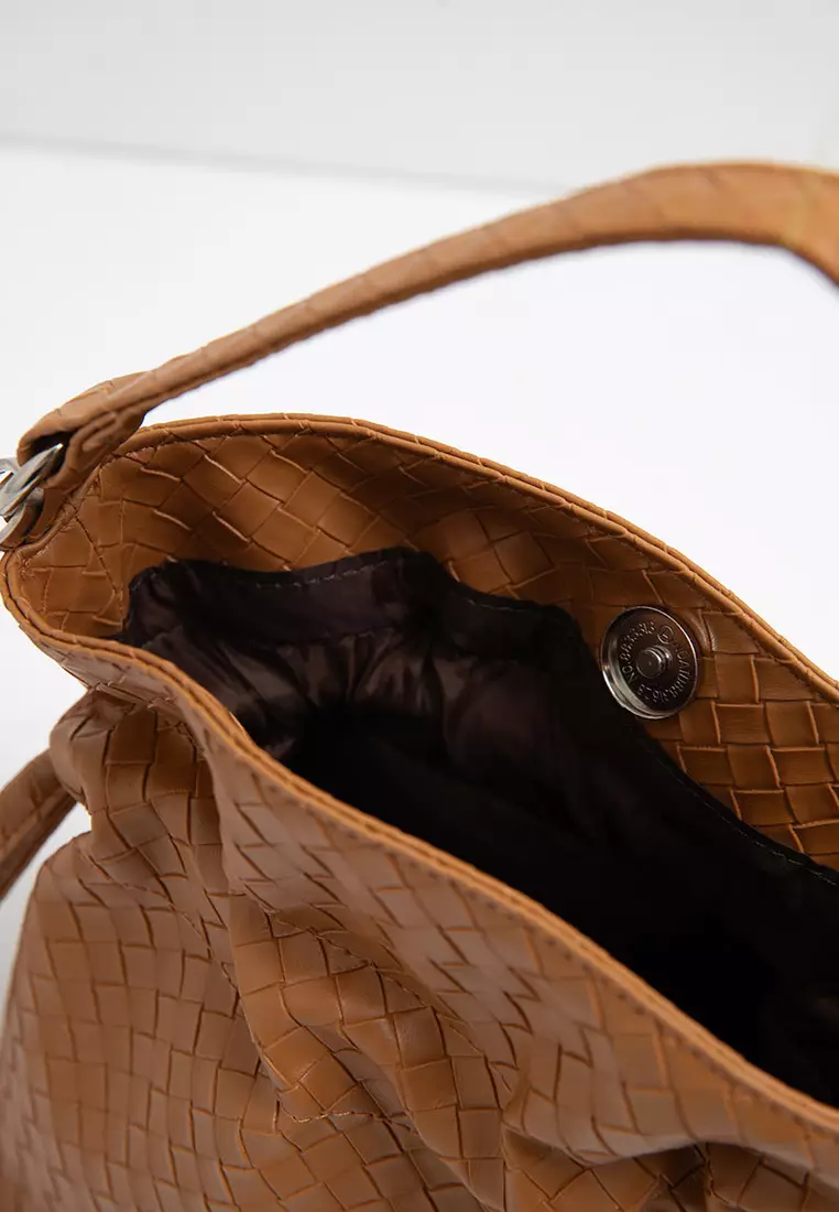 Jual Berrybenka Label Sofia Ramala Bucket Bag Brown Original 2024 ...