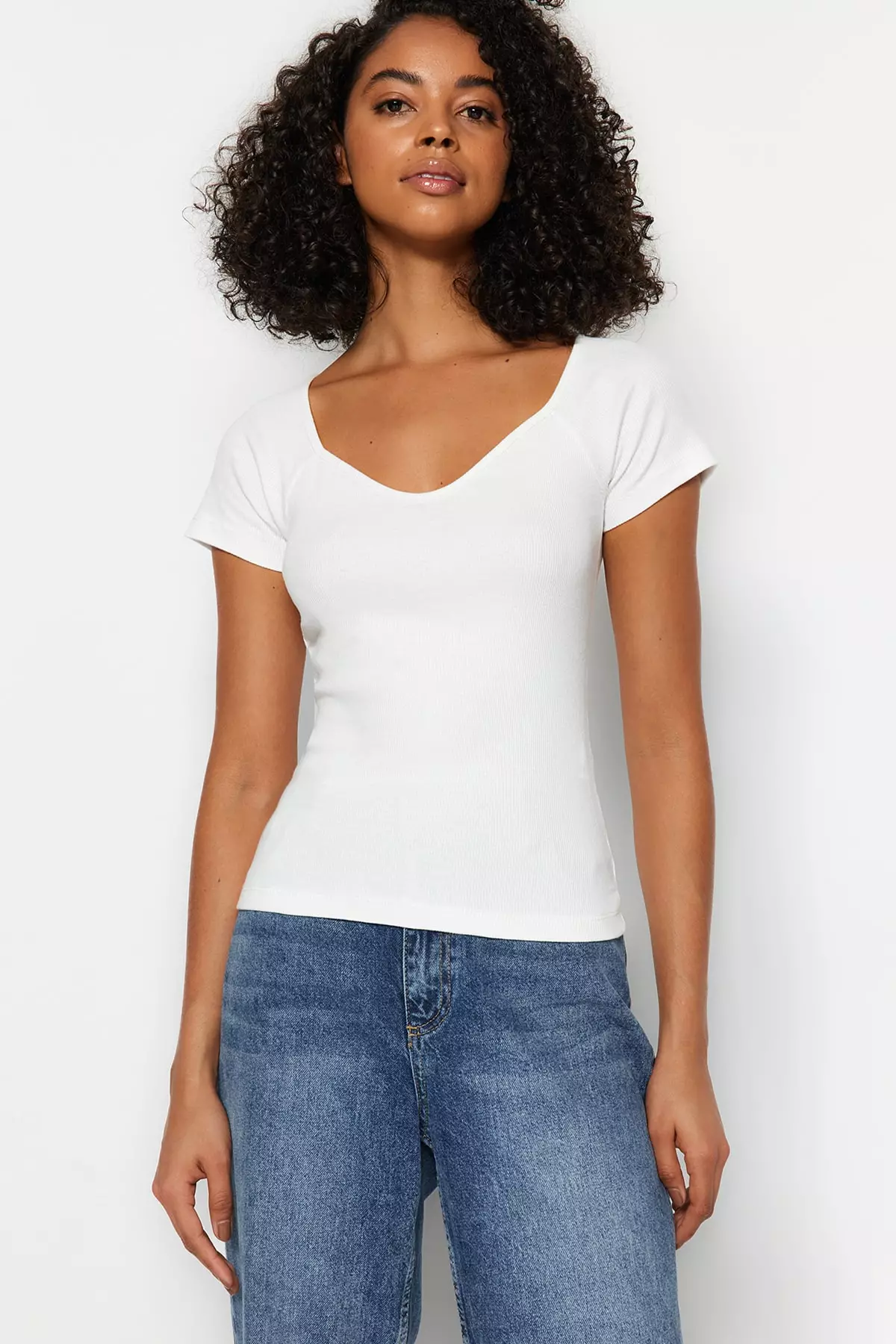 Buy Trendyol Basic V Neck Tee 2026 Online | ZALORA