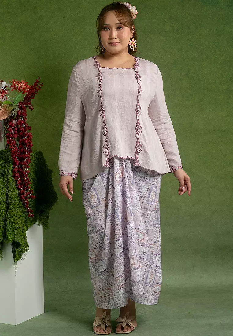 Buy Lubna Rina Plus size 2-in-1 Kebaya Set Online | ZALORA Malaysia