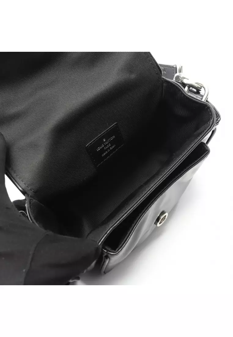 Buy Louis Vuitton Pre-Loved Louis Vuitton cargo wearable wallet ...