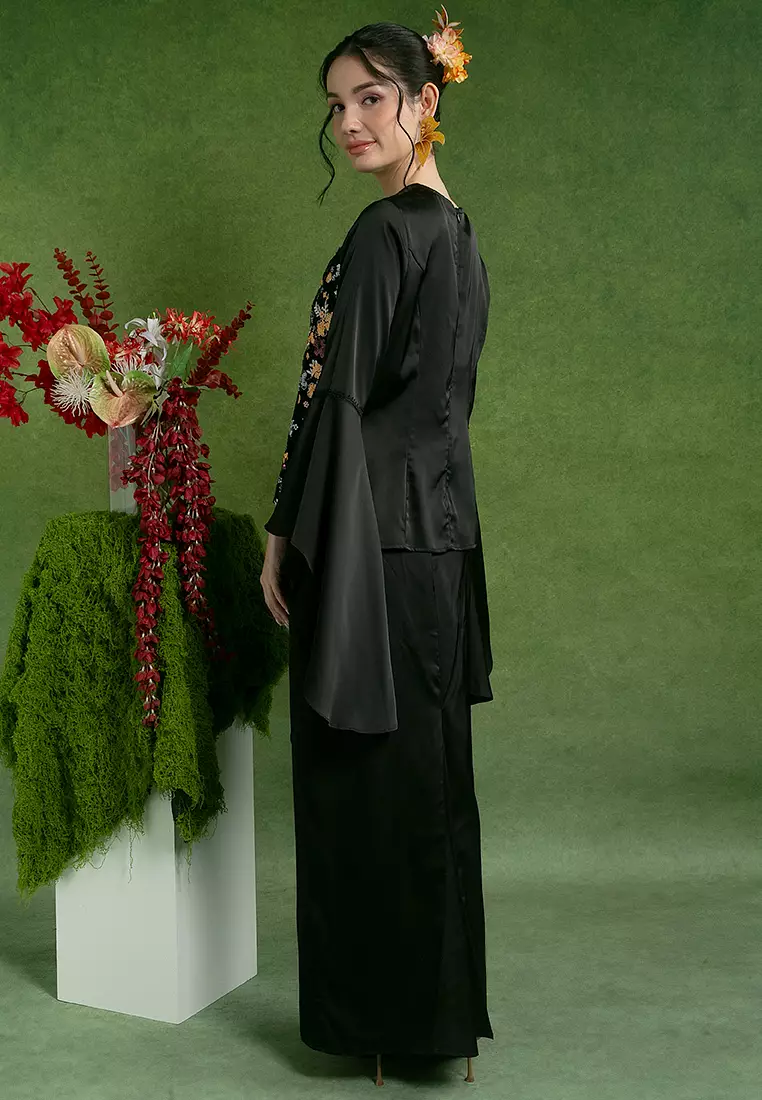 Buy Lubna Kila Sequined Top with Skirt Set 2026 Online | ZALORA