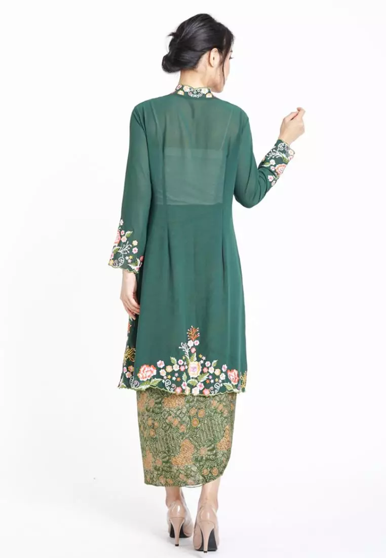 Jual Soraya Kebaya Long Kebaya Full Embroidery Original 2024 | ZALORA ...