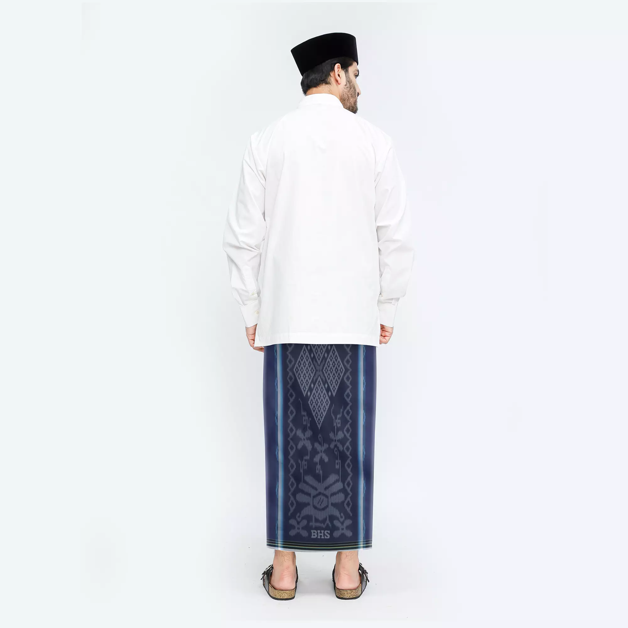 Jual BHS Sarung BHS Classic Gold Motif C44 DKA SJ Navy Original 2025 ...