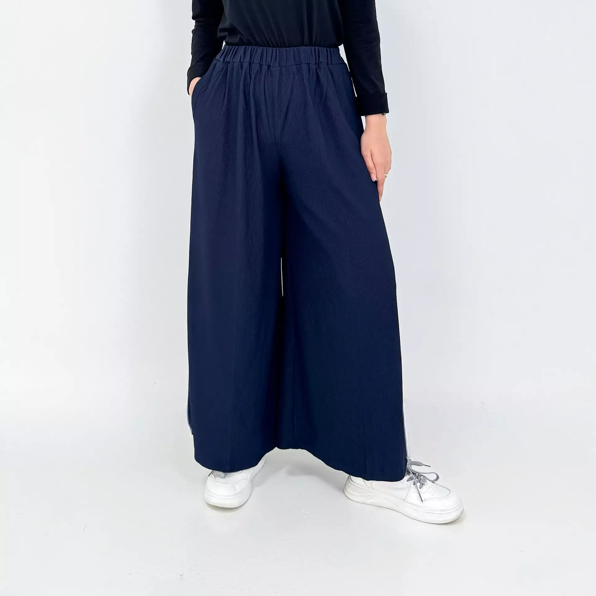 Jual LEZAHRASIGNATURE Winy Kint Pants NAVY Celana Panjang Basic Polos ...
