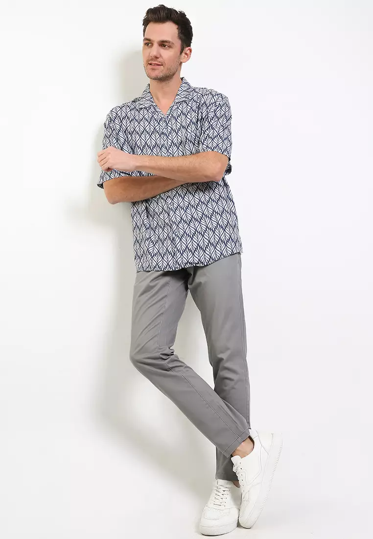 Jual Andrew Smith AS Chinos Pants Original 2026 | ZALORA Indonesia