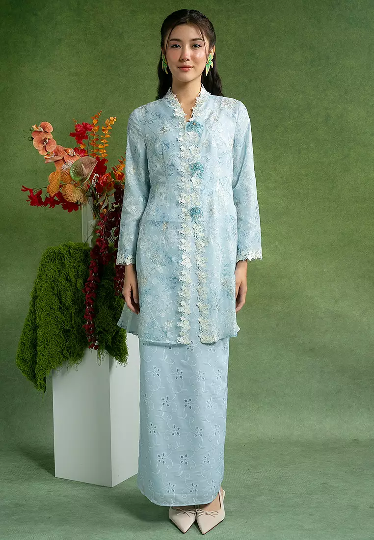 Buy Lubna Kaira Kebaya Labuh Set Online | ZALORA Malaysia