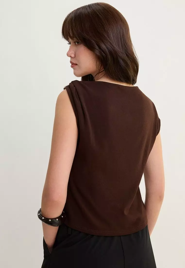 Buy Pomelo Asymmetric Shoulder Detail Top - Brown 2026 Online | ZALORA
