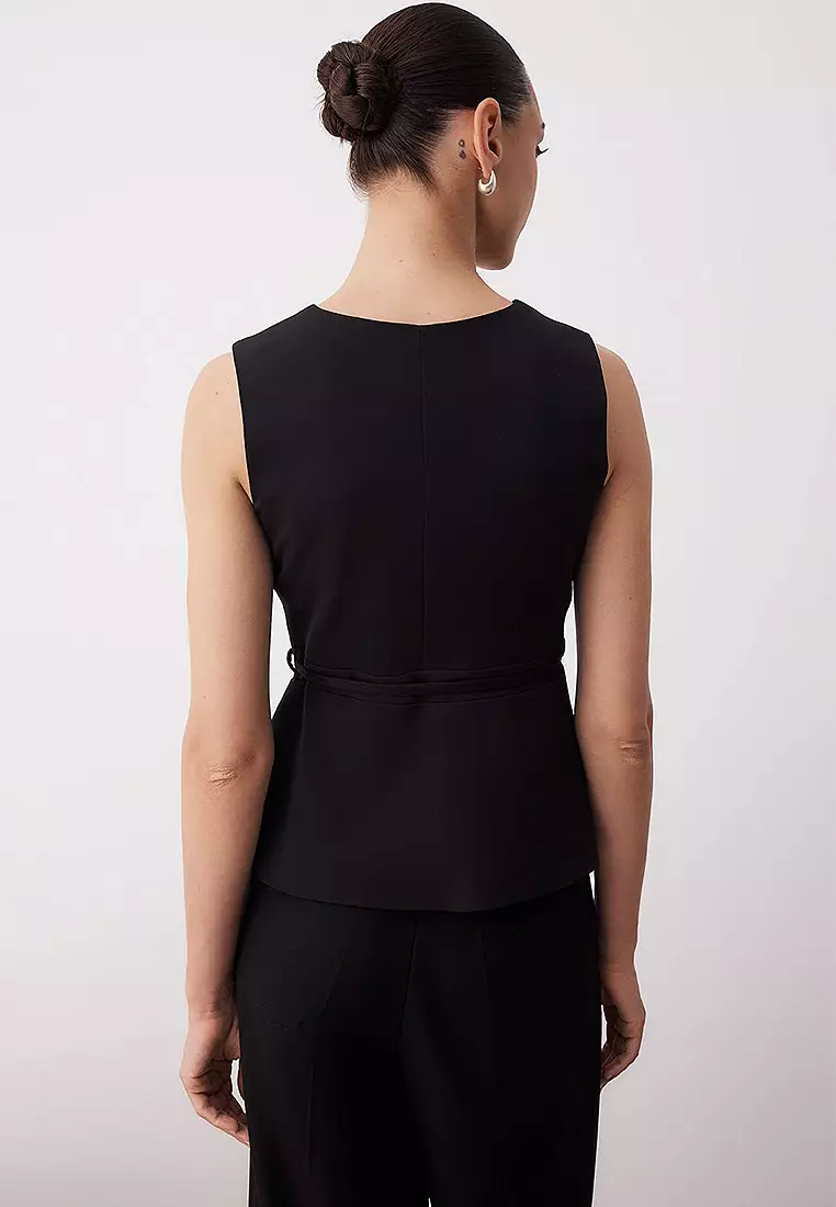 Buy Trendyol Fitted Belted Wrap Closure Vest 2026 Online | ZALORA