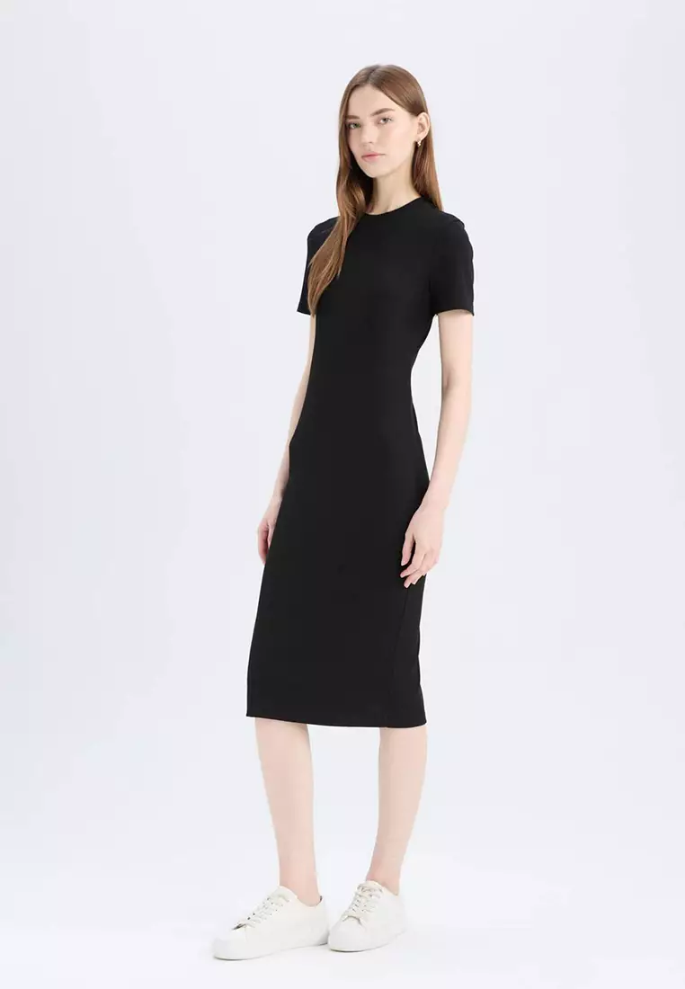 Buy DeFacto Bodycon Body Hugging Crew Neck Basic Plain Ribbed Camisole ...