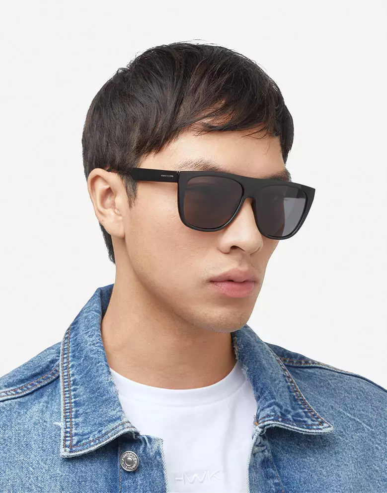 Jual Hawkers HAWKERS Black RUNWAY Sunglasses for Men and Women ...