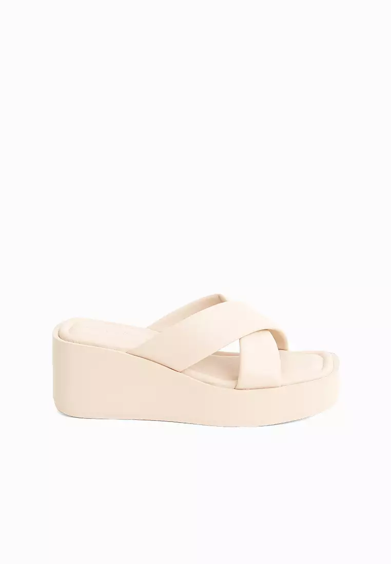 CLN Shoes for Women | Footwear | ZALORA Philippines