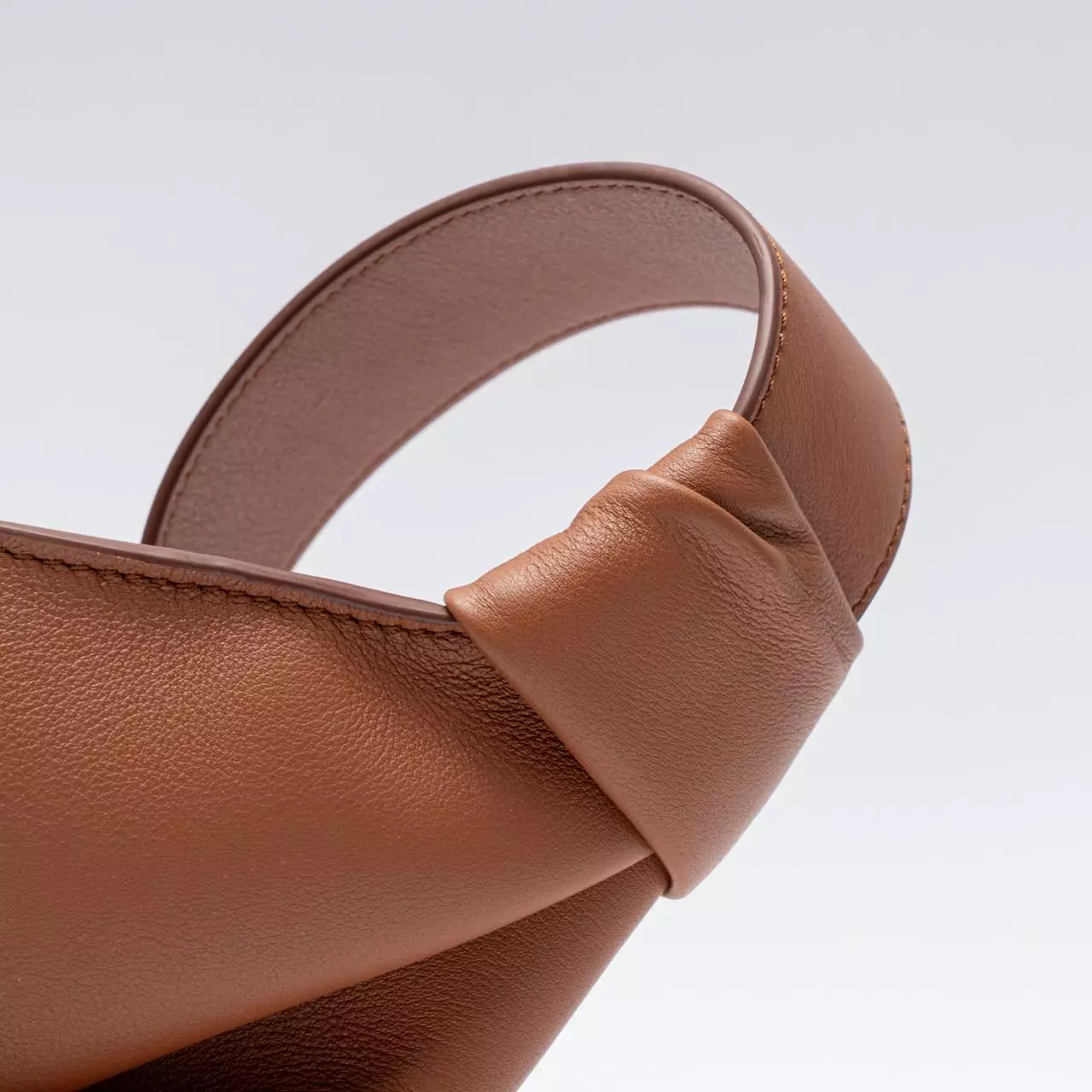 Jual Polene Neyu Smooth Sling Bags Cognac Original 2025 | ZALORA ...