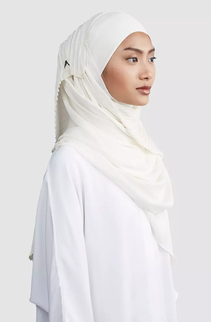 Buy ARUMN SEMIHA ORIKAMI SEMI INSTANT HALF PLEATED Online | ZALORA Malaysia