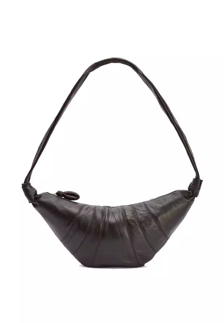 網上選購 Lemaire Medium Croissant Bag Soft Nappa Leather Dark Chocolate BG0001LL095 2025 系列 | ZALORA香港