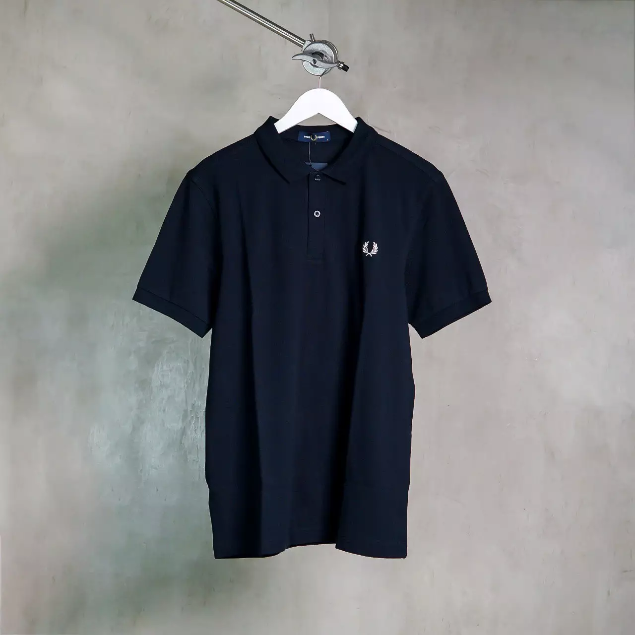 Jual Fred Perry Kaos FRED PERRY LOGO GOLD NAVY POLO 100% ORIGINAL ...