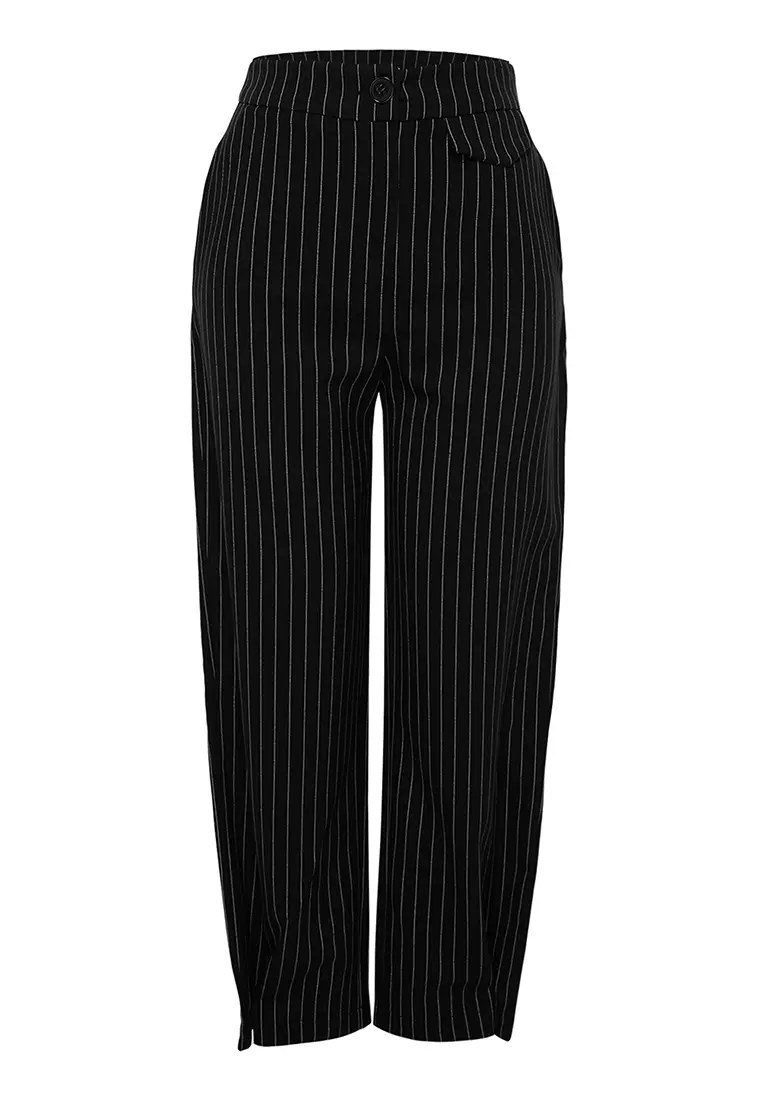 Buy Trendyol Striped Cropped Pants 2024 Online | ZALORA
