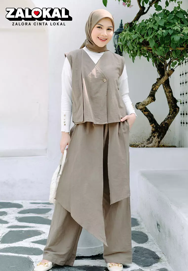 Jual Lozy Hijab Nami Set (One Set Vest Linen) Soft Brown Original 2024 | ZALORA Indonesia