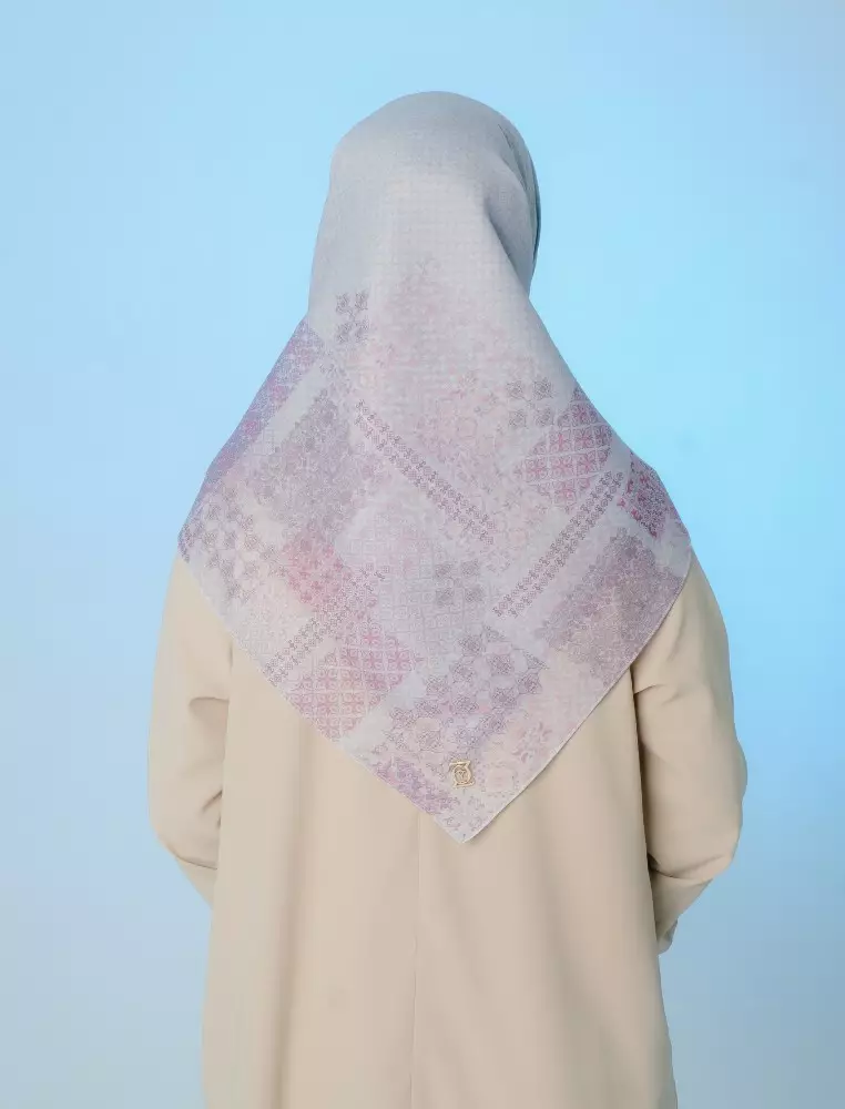 Jual ZOYA BARUNA Scarf Light Grey - Kerudung Hijab Segiempat Motif With BOX - Bahan Nesla ...